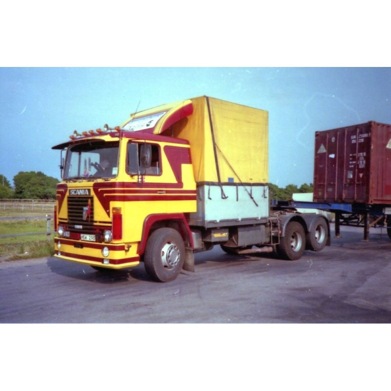 SCANIA 140 AVEC REMORQUE BACHEE